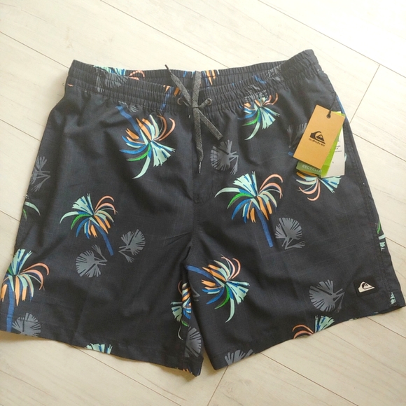 Quiksilver | Swim | Quiksilver New Mens Swim Trunks 7 Palm Volley Black ...